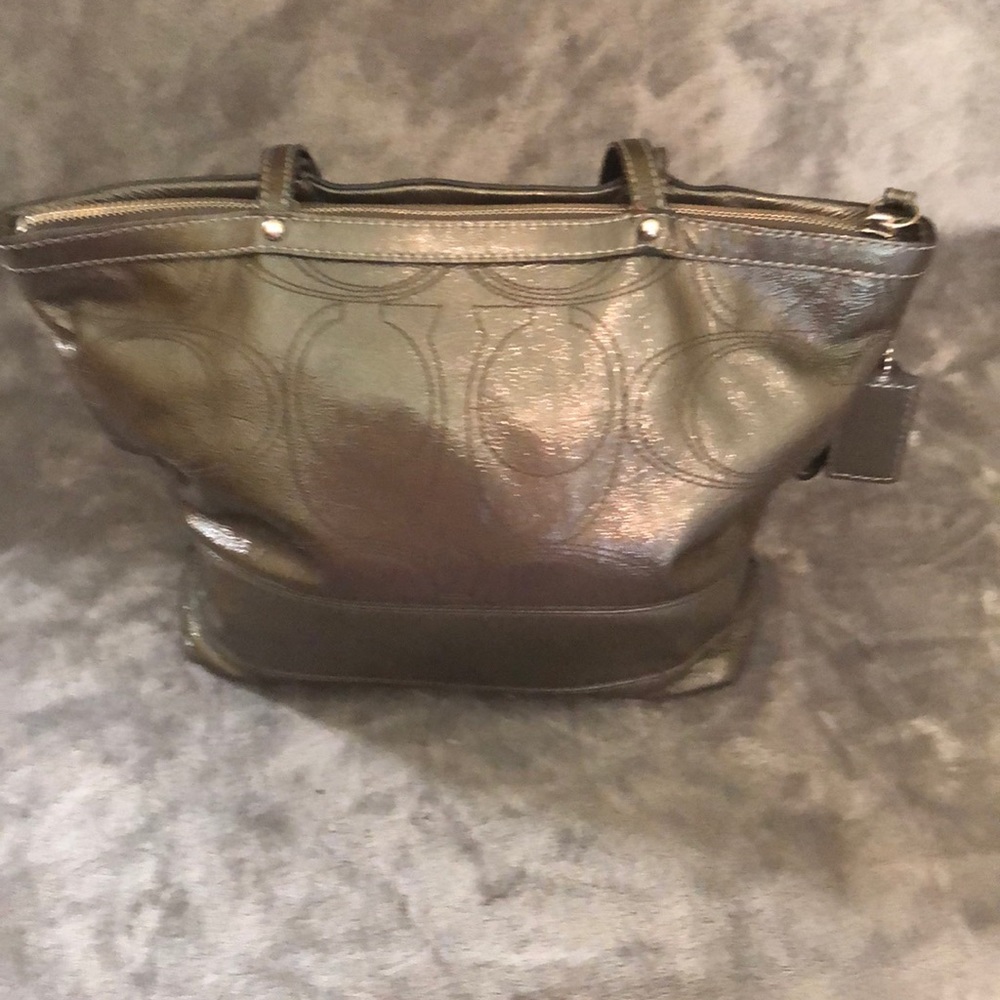 Coach Tote Signature Patent Leather Gold - Gem